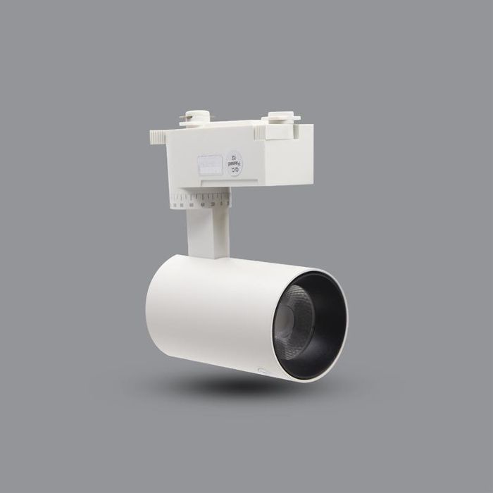 DIALux Luminaire Finder - Product data sheet: Track Light PSLTT Series ...